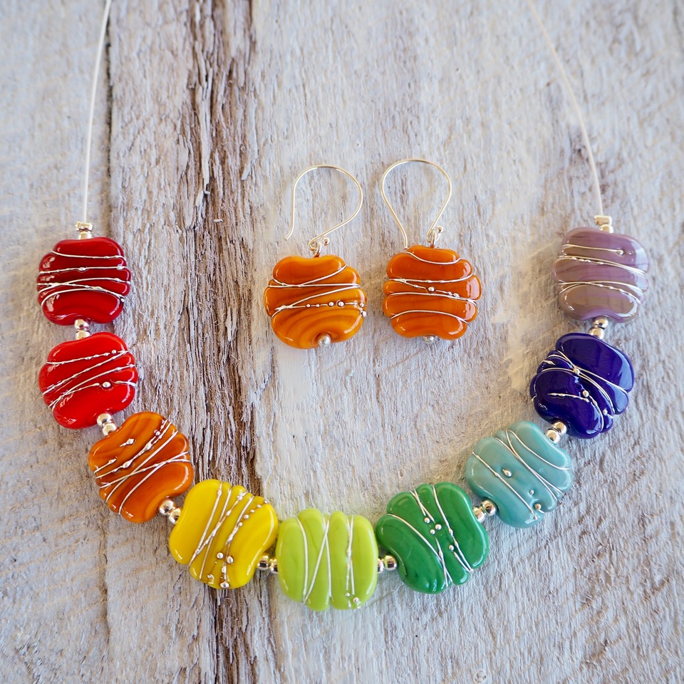 Colour Wheel Jewellery #4 – Julie Frahm – Glass Jewellery